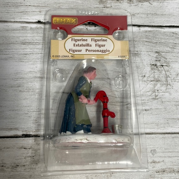 Lemax | Holiday | Lemax Woman Pumping Water Nib | Poshmark